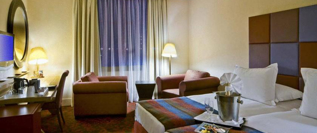 RADISSON BLU HOTEL AT DISNEYLAND PARIS | 71% off | Hotel Direct